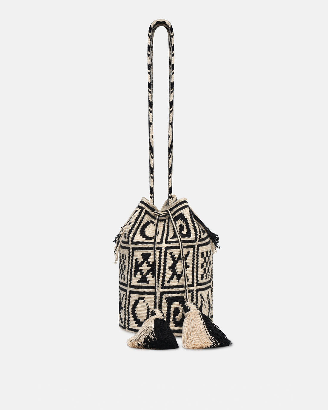 Wayuu Symbol - Crocheted Bucket Bag - Kopjafa Black/Creme – Nanushka